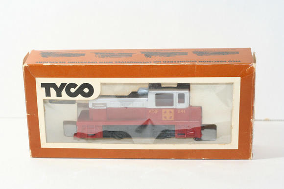 Toys | Tyco Atsf 241 Diesel Switcher Ho Scale Powered Lighted Sante Fe ...